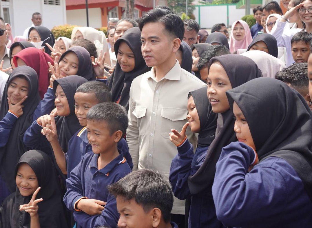 Tinjau Sekolah Rakyat di Rumbai, Wapres Gibran Terima Masukan dan ...
