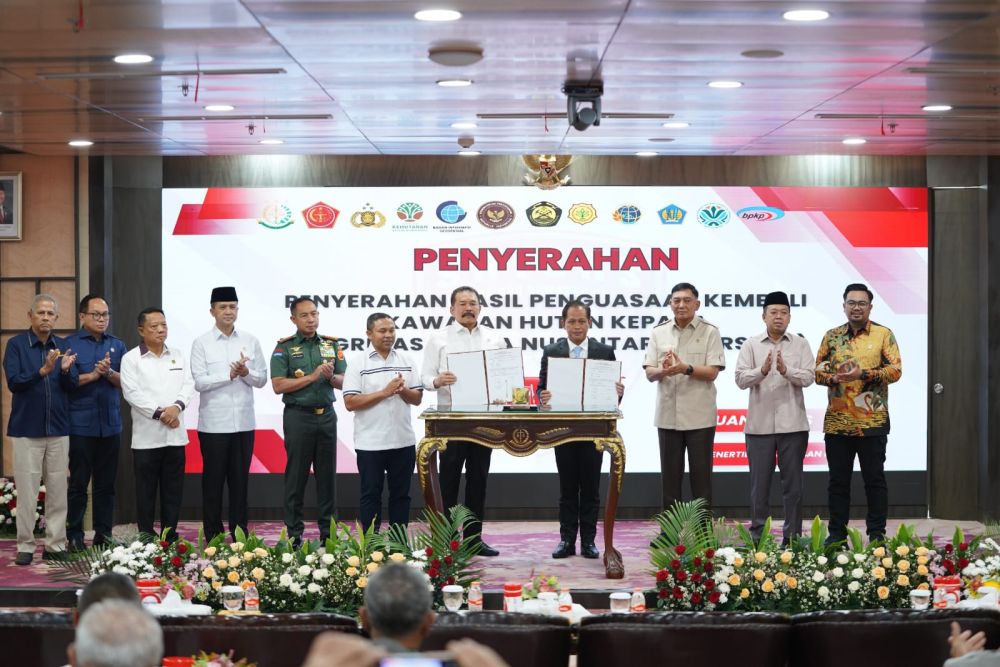 Gubri Jadi Saksi Penyerahan 2 Juta Ha Lahan Sawit dan Taman Nasional ke ...